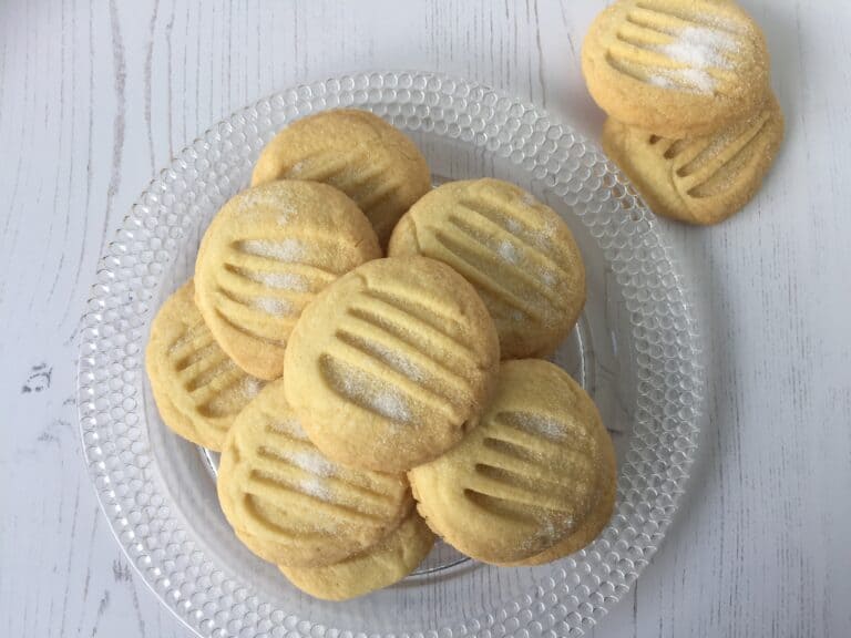 Easy Melting Moments Biscuit Recipe - Traditional Home Baking