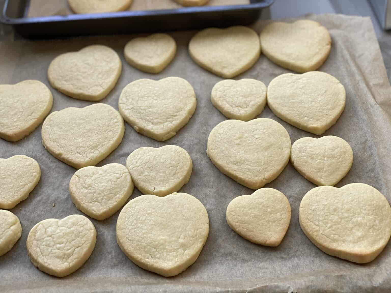 Easy Vanilla Shortbread Biscuits - Traditional Home Baking